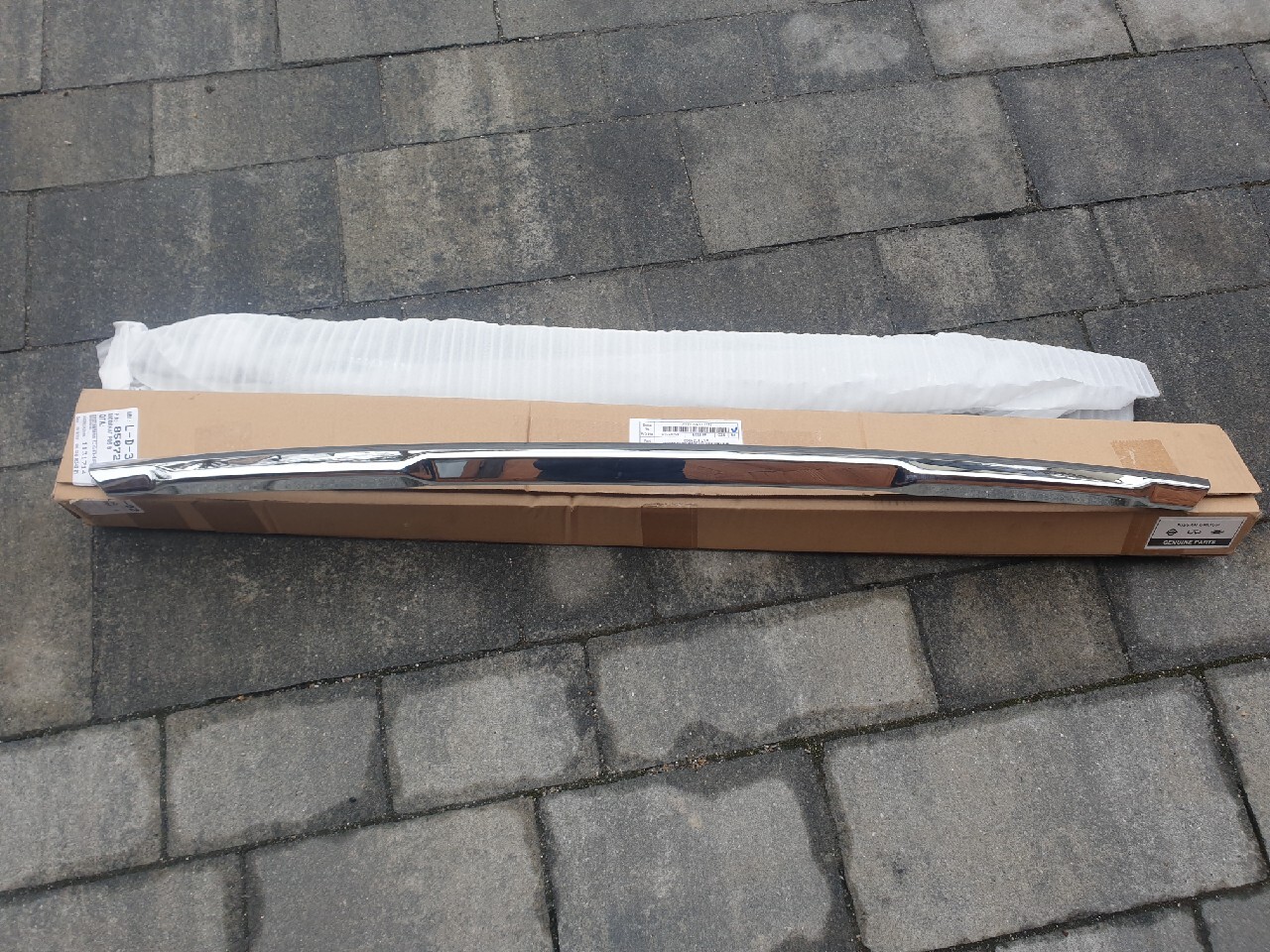 Listwa chrom zderzaka tył Nissan 85072 6FLOA | Zakopane | Kup teraz na ...