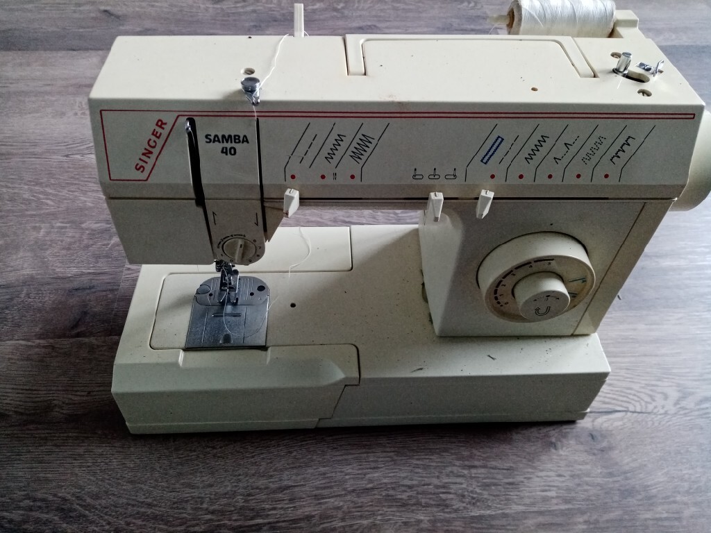 Maszyna do szycia Singer samba 40 | Wierzchlas | Licytacja na Allegro ...