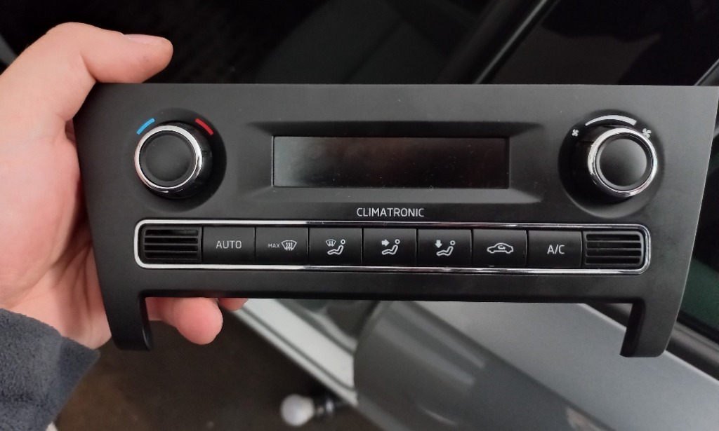 panel climatronic skoda rapid 5JA.907.044 | Bydgoszcz | Kup teraz na ...