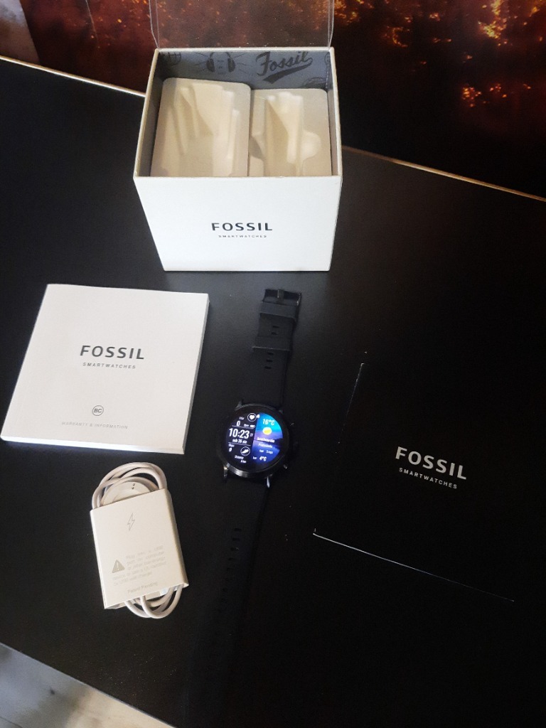 Smartwatch Fossil DW10F1 Stan idealny płatności NF | Rzeszów | Kup ... Smartwatch Fossil DW10F1 Stan idealny płatności NF | Rzeszów | Kup ...