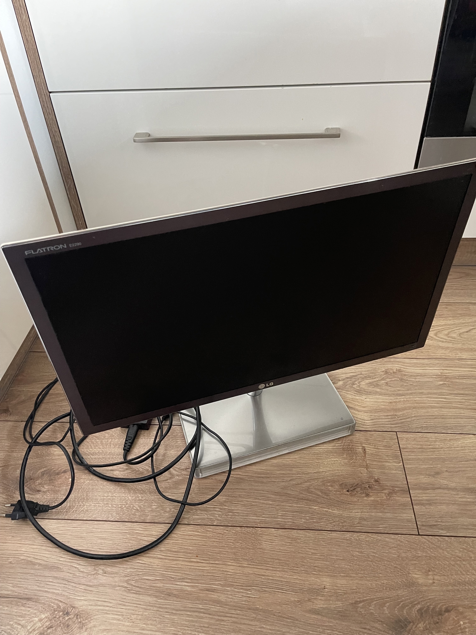Monitor LG Flatron 22" E2290V-SN LED ULTRA CIENKI | Warszawa ...