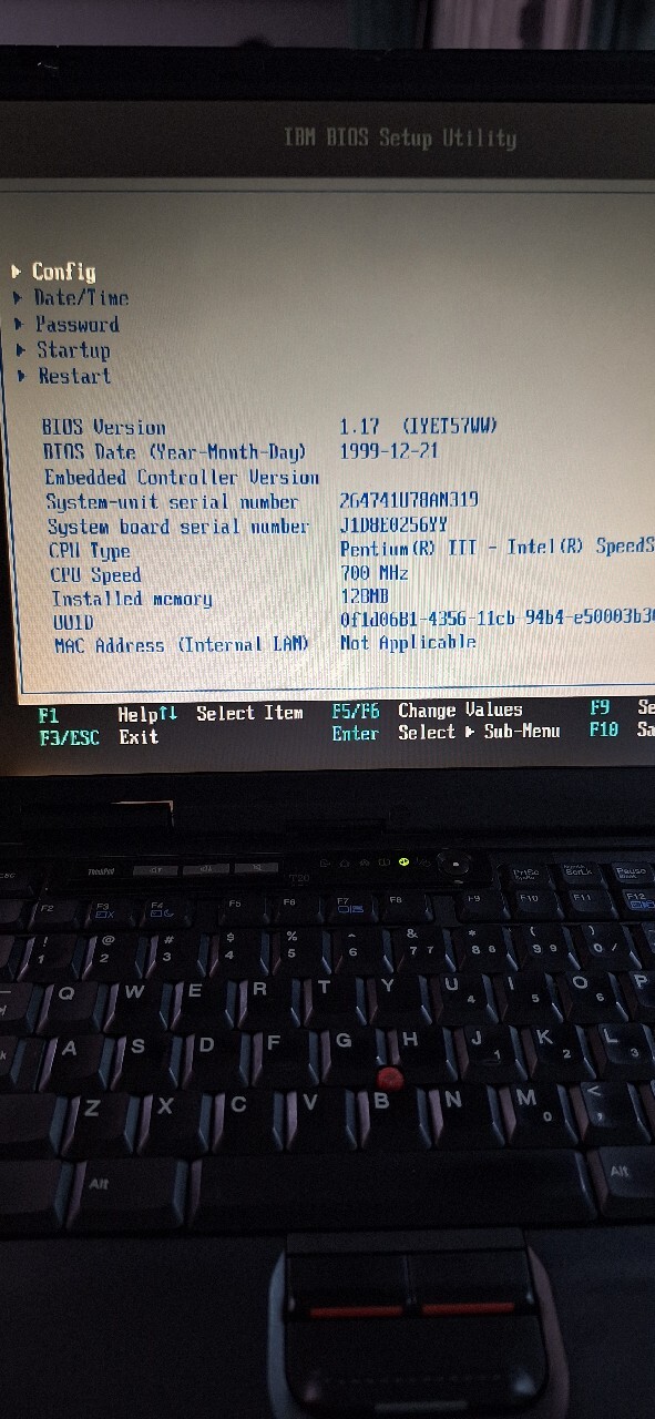 Laptop IBM t20 pentium 3 działa z zasilaczem dla kolekcjonera | Gdańsk ...