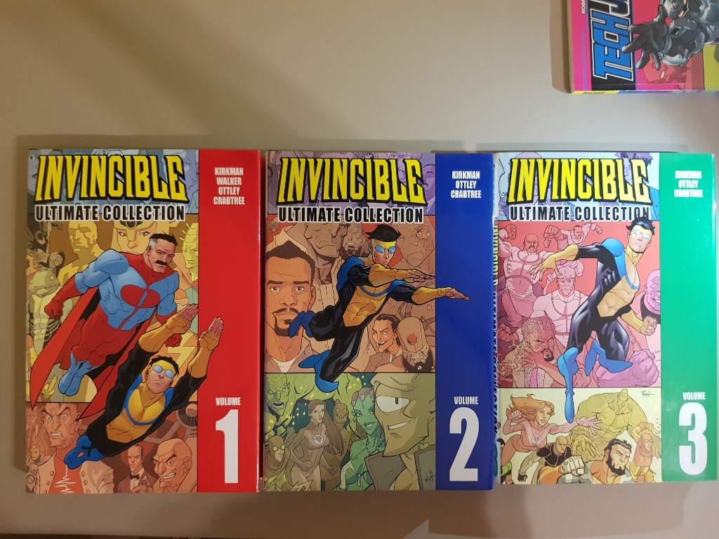 Invincible Ultimate Collection HC Book 1-12 Gratis | Białystok | Kup ...