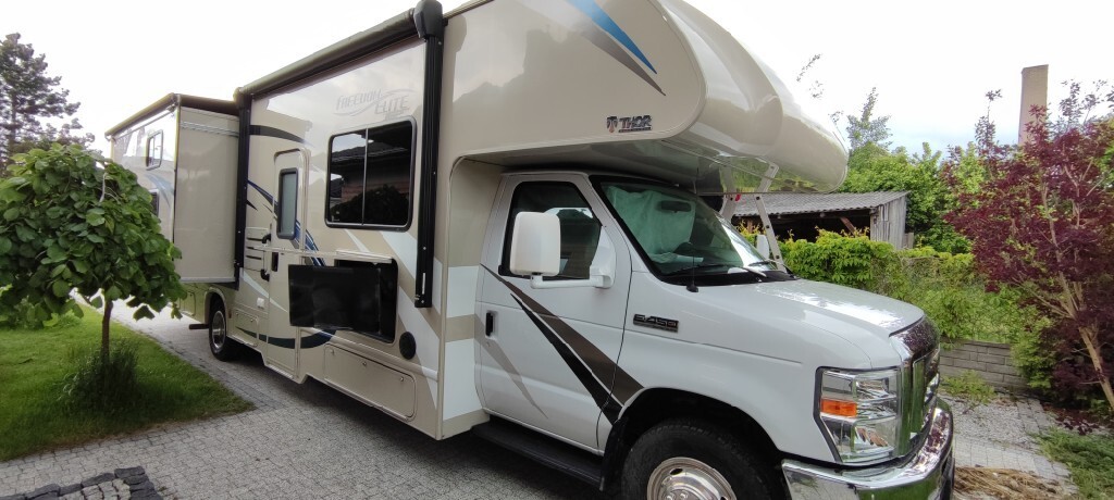 Amerykański kamper ford e450 V10 LPG 8 osób | Częstochowa | Ogłoszenie ...