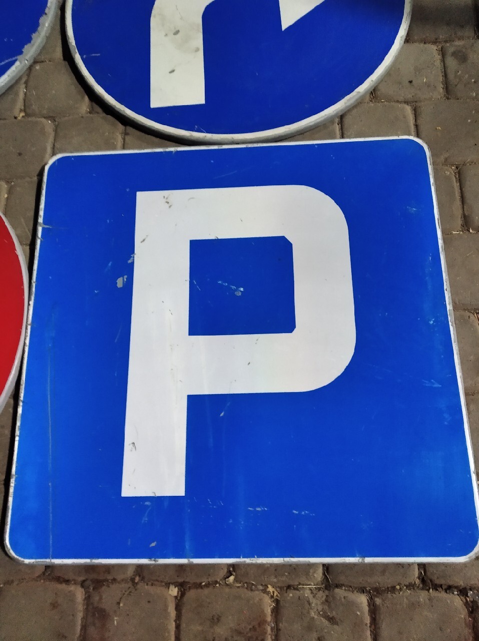 Znak C5 nakaz jazdy C1 w prawo C3 i C2 oraz D18 | Rysie | Kup teraz na ...