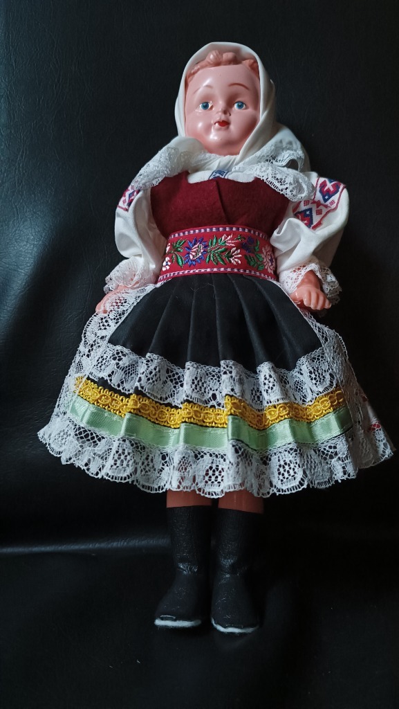 Stara lalka w stroju ludowym | Gorzkowice | Kup teraz na Allegro Lokalnie