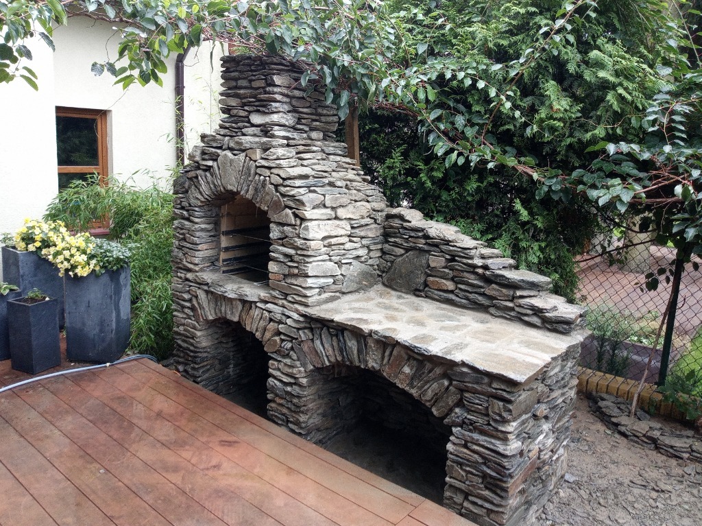 Grill ogrodowy murowany z kamienia, wędzarnia | Warszawa | Ogłoszenie ...