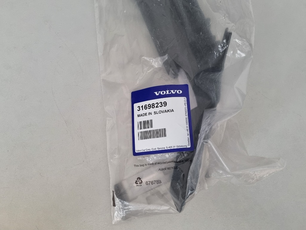 VOLVO XC60 II ŚLIZG UCHWYT LAMPY PRAWY OE 31698239 | Radom | Kup teraz ...