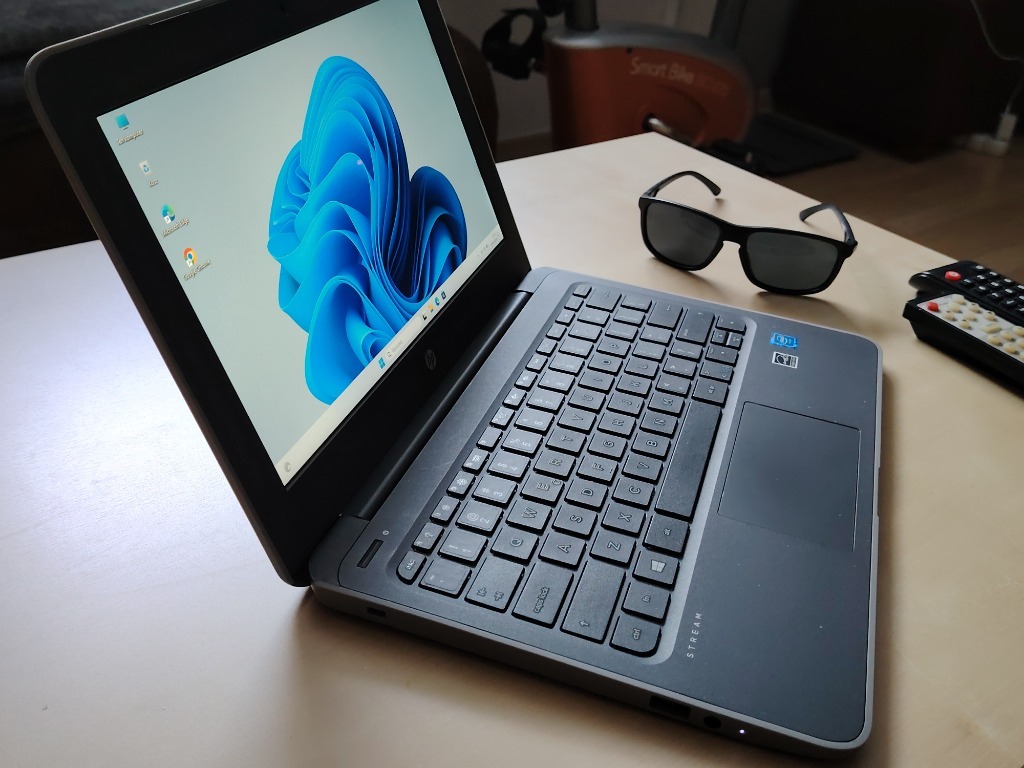 Hp 11 Pro G5 Intel Celeron 4000 4 GB / 64 GB +64 gb Windows 11 pro ...