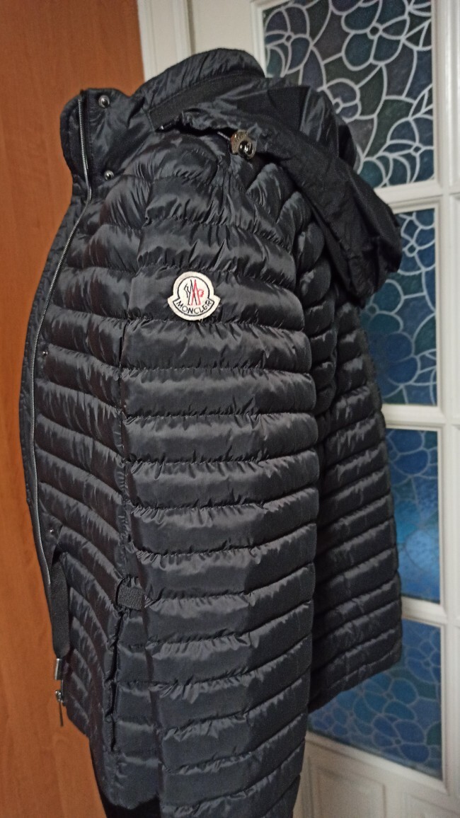 Kurtka damska moncler m pikowana czarna | Kraków | Licytacja na Allegro Lokalnie