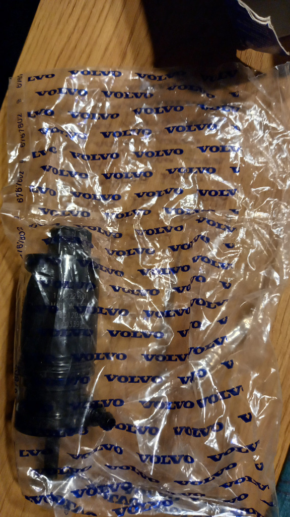 VOLVO31294511 Pompa płynu spryskiwacza | Gdynia | Kup teraz na Allegro ...