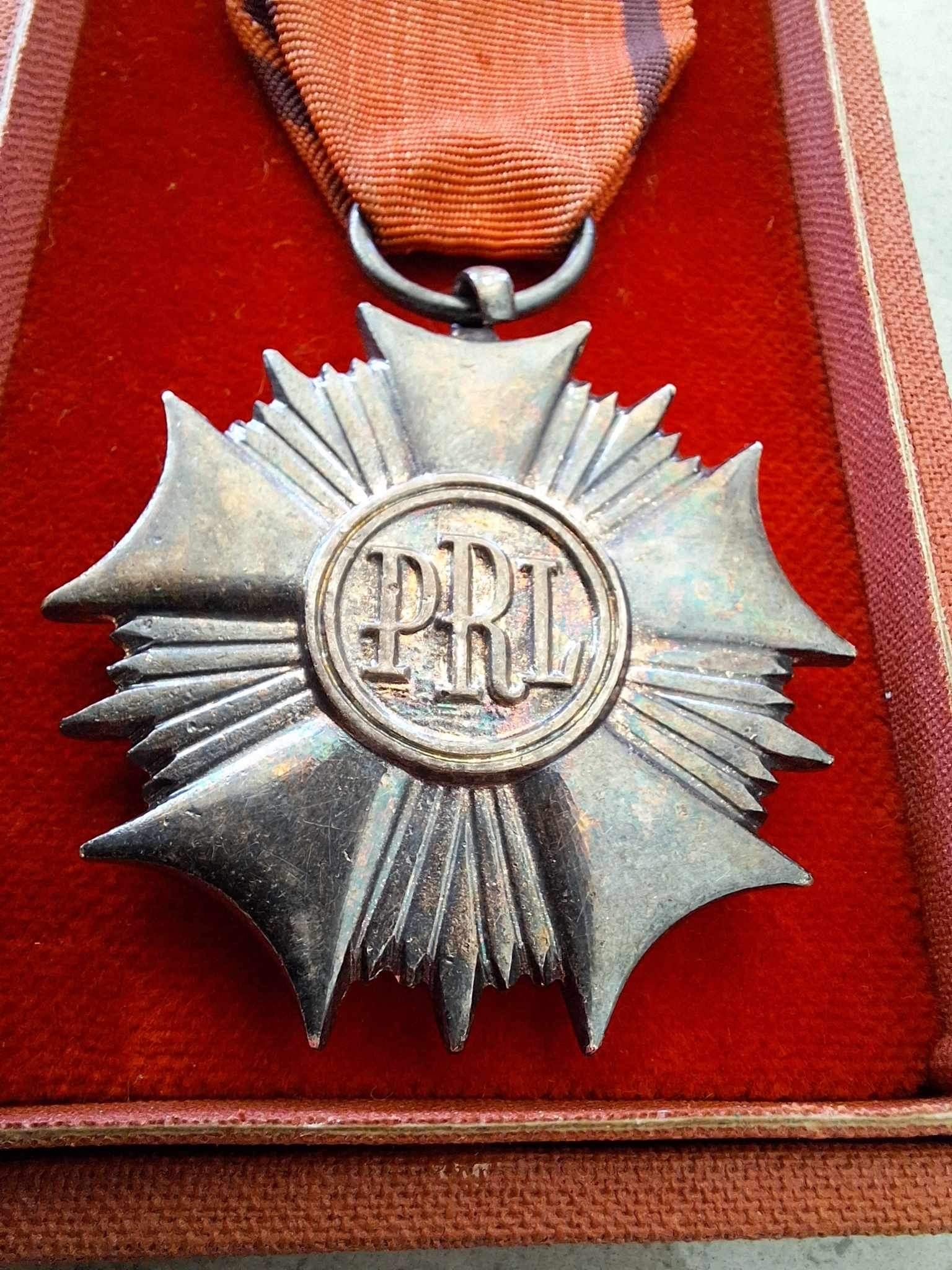 Order Sztandaru Pracy - odznaczenie PRL w pudełku | Warszawa | Kup teraz na Allegro Lokalnie