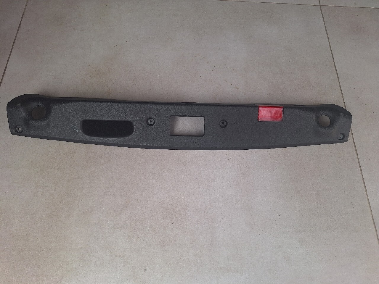 Listwa środkowa osłona bagażnika tył Mercedes C W204 A2047580002 ...