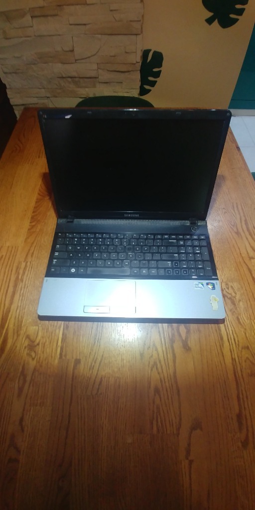 Laptop Samsung E300 do naprawy/ na graty | Warszawa | Kup teraz na ...