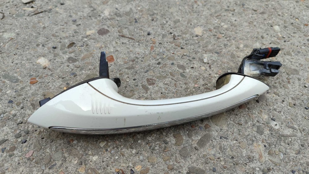 Klamka drzwi tylnych prawych BMW F10 F11 Alpineweiss A300 KEYLESS ...