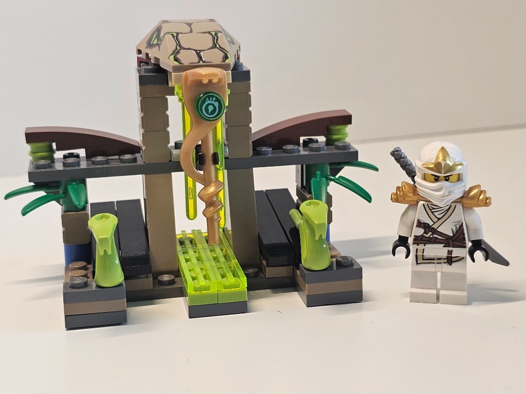 Lego 9440 Świątynia Venomari - Niska cena na Allegro