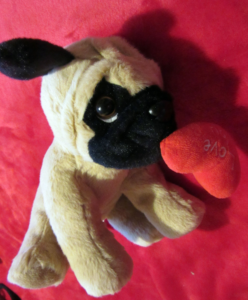 Mops Mopsik maskotka zabawka piesek z sercem | Kraśnik | Kup teraz na ...