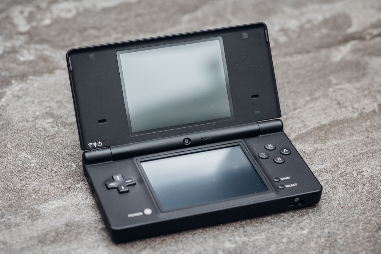 Nintendo DSi Black + ponad 100 gier na SD | Wrocław | Licytacja na ...