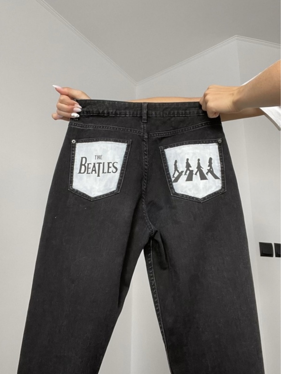 Czarne jeansy boyfriend custom jeans the Beatles | Racibórz ...