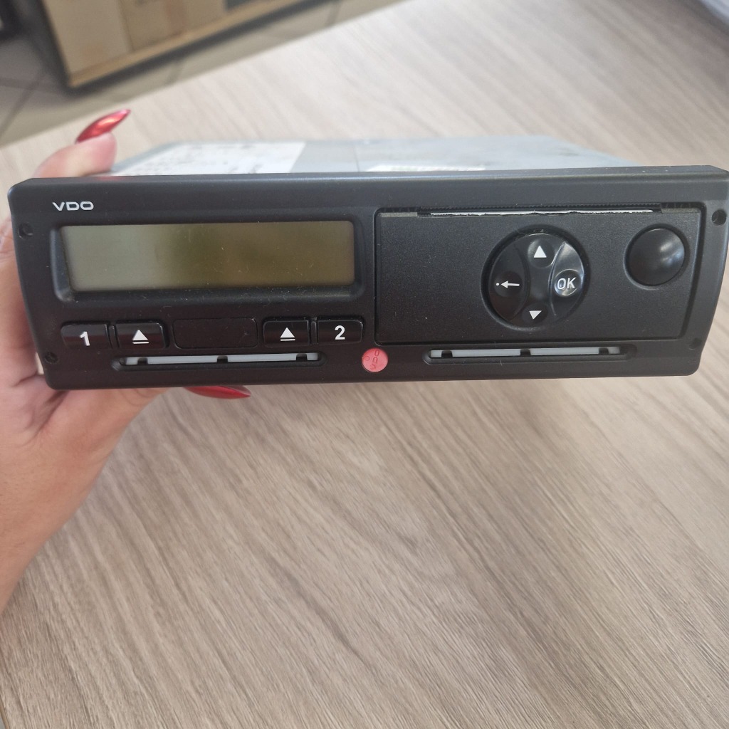 TACHOGRAF CYFROWY VDO 24V | Jastrzębie-Zdrój | Kup teraz na Allegro ...