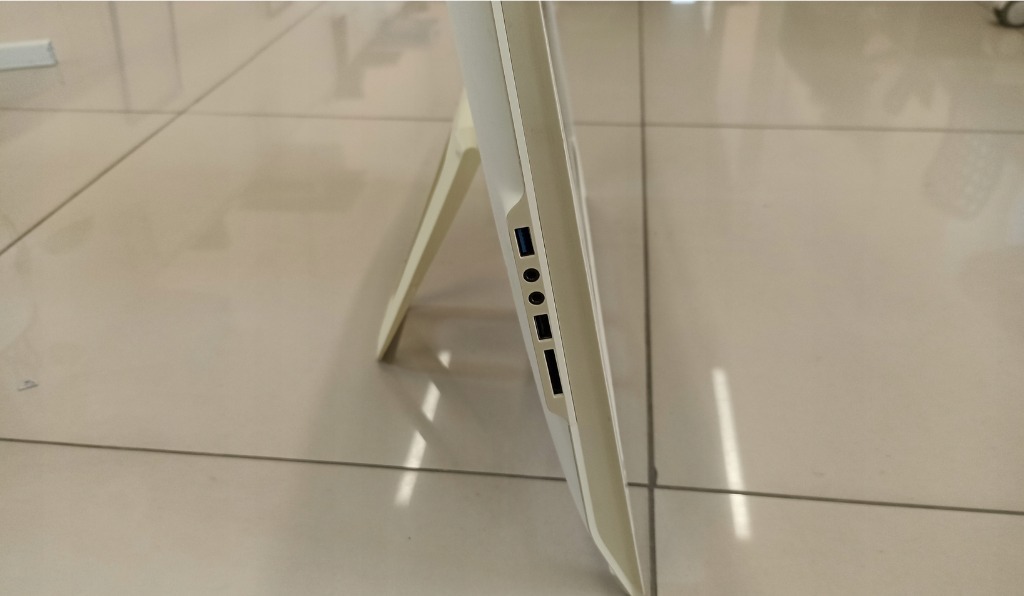 Komputer AIO Lenovo 10160 Pentium 4GB 500GB HDD FV | Przemyśl | Kup ...