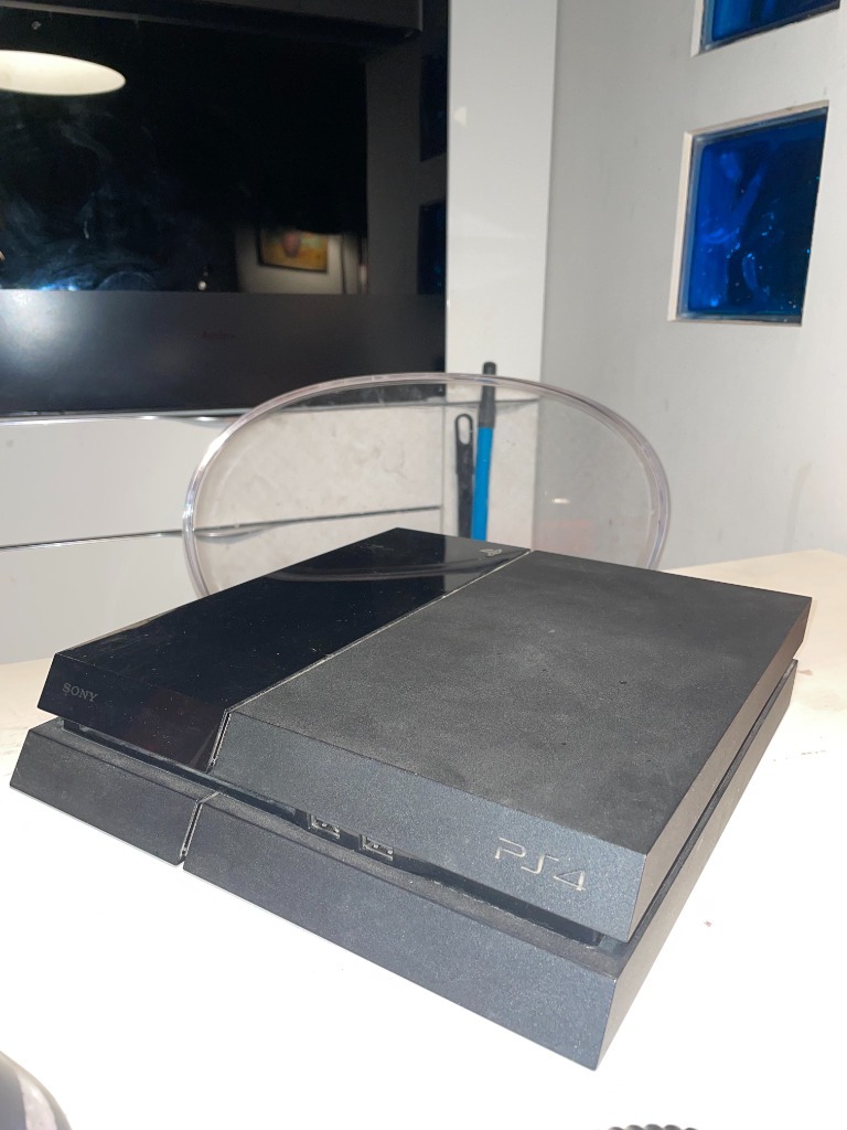 Playstation 4 + 2 pady + stacja ładująca 6 gier G | Warszawa | Kup teraz na Allegro Lokalnie