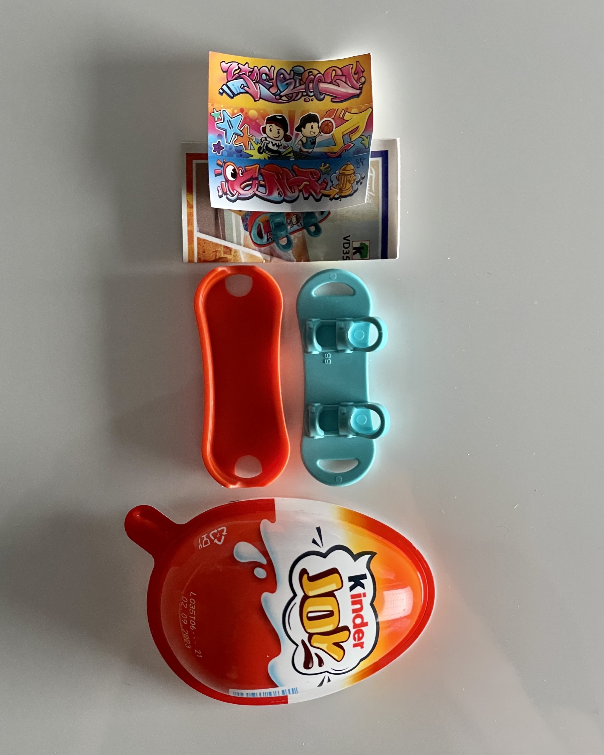 Kinder JOY Funko - snowboard | Łódź | Kup teraz na Allegro Lokalnie