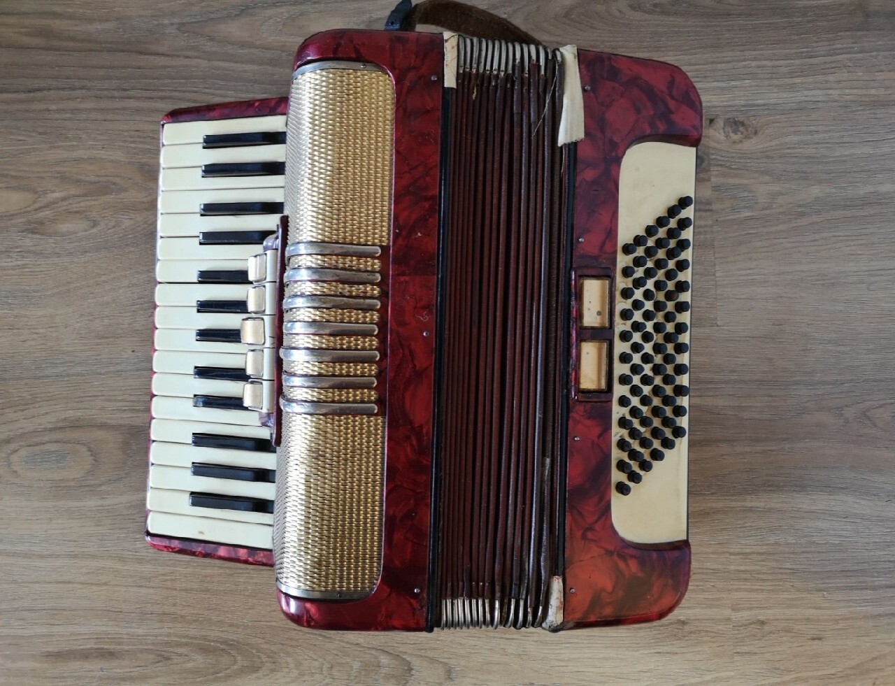 Akordeon 72 basy stary zabytkowy | Lwówek Śląski | Kup teraz na Allegro ...