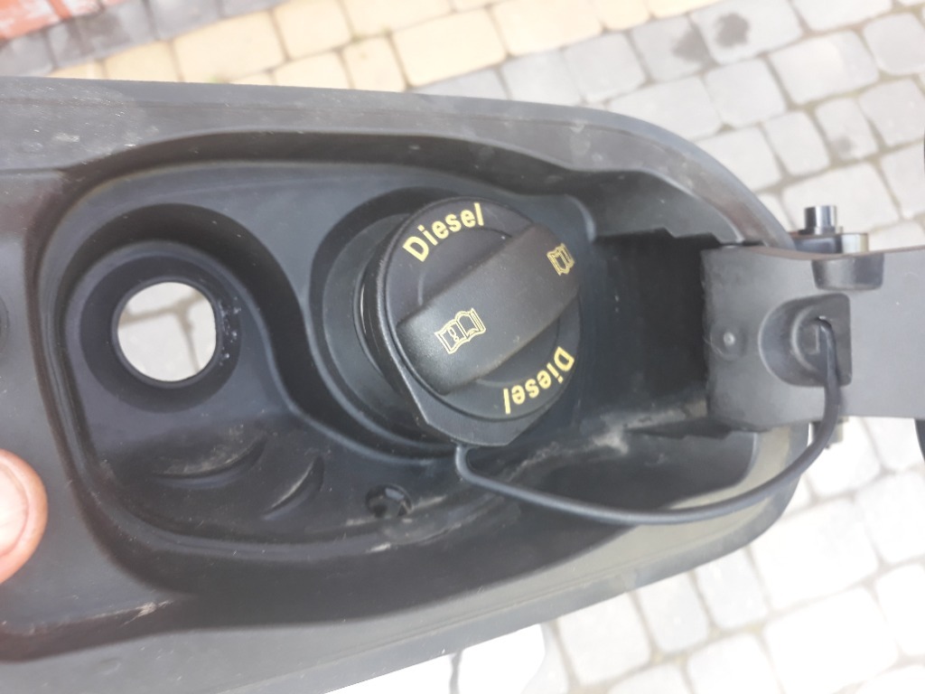 Wlew paliwa diesel Audi A6 C8 4K0809906 | Lublin | Kup teraz na Allegro ...