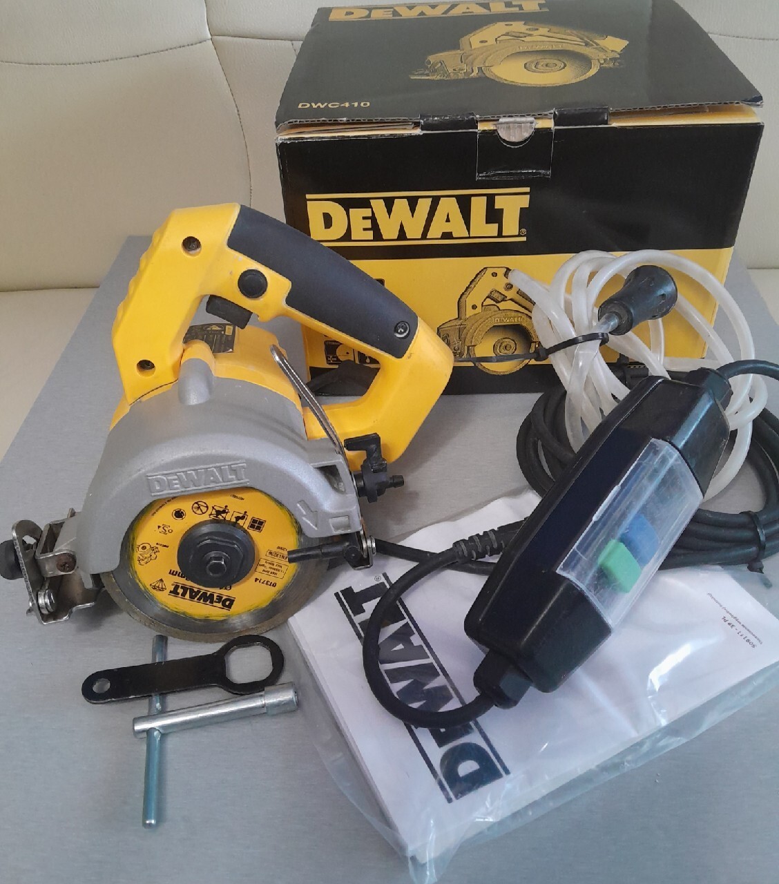 Przecinarka do płytek Dewalt DWC410 - QS komplet | Łódź | Kup teraz na ...
