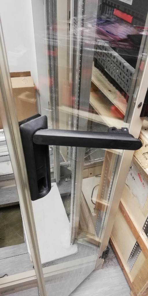 Szafa serwerowa Knurr Miracel Rack (4 szt.) | Warszawa | Ogłoszenie na ...