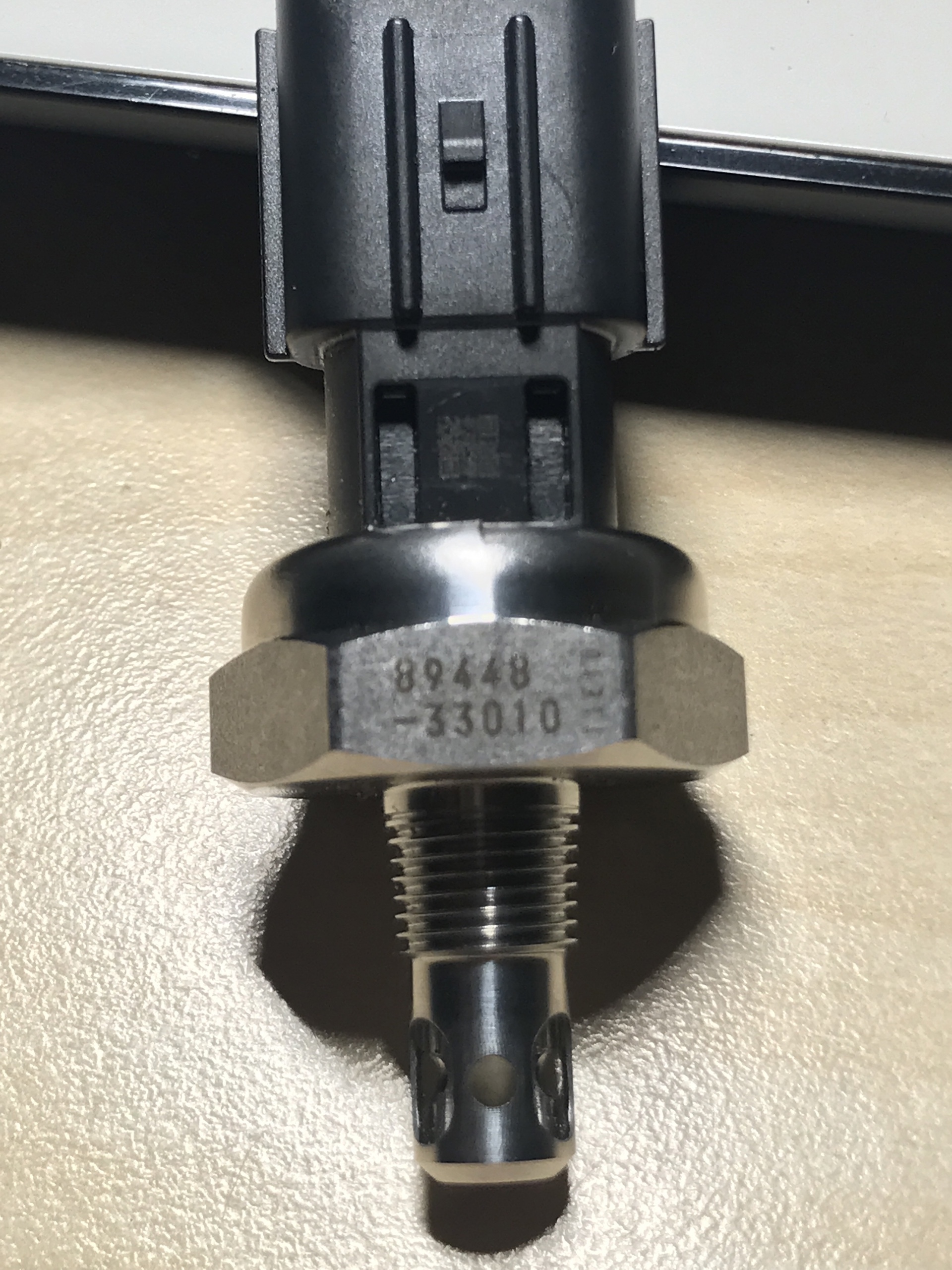 Czujnik ciśnienia oleju 89448-33010 8944833010 | Kielce | Kup teraz na ...