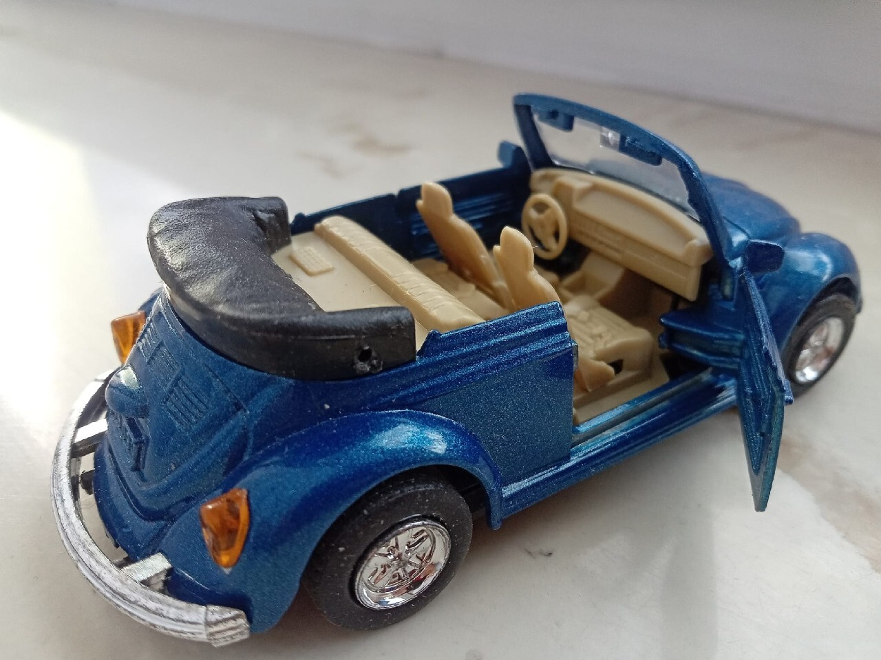 VW Garbus cabrio stary resorak stan kolekcjonerski pudełko | Dębica ...