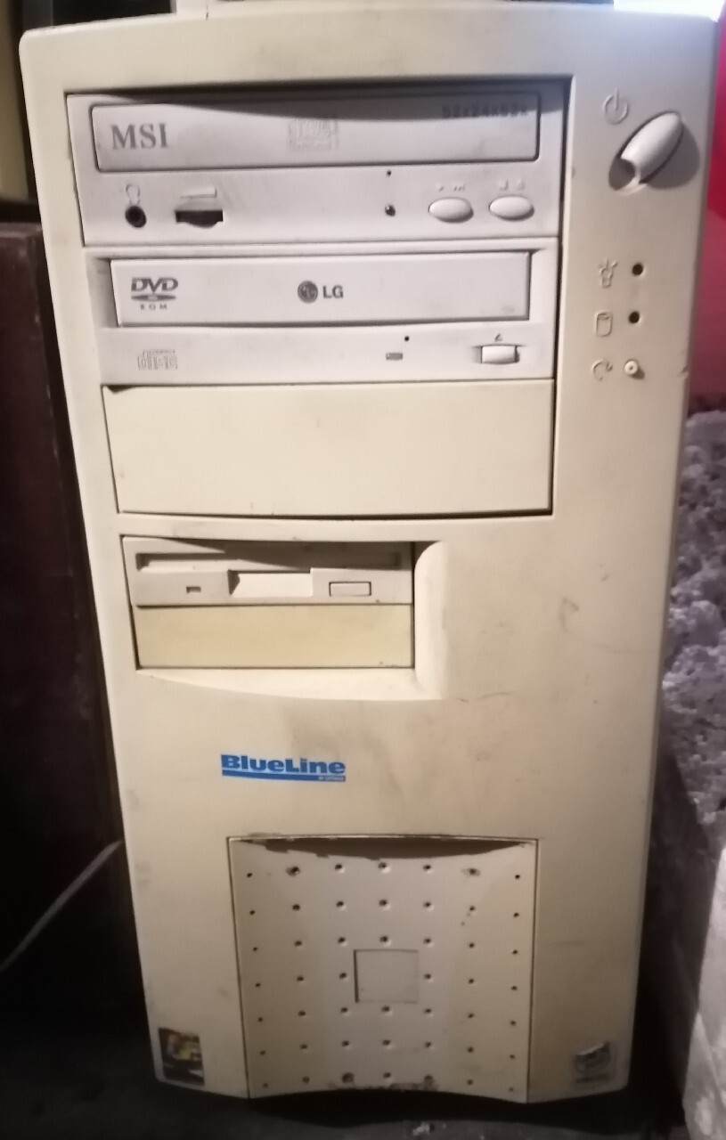 Retro Stary podstawowy komputer stacjonarny | Piastów | Kup teraz na ...