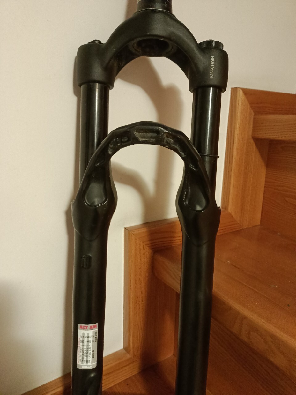 Amortyzator przedni Manitou circus expert 26 100mm | Poznań | Kup teraz ...