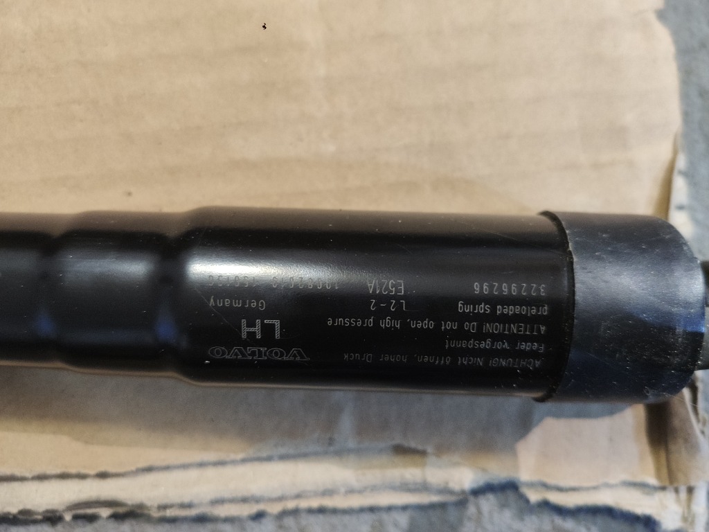 Siłownik lewy Volvo XC40 | Sieradz | Kup teraz na Allegro Lokalnie