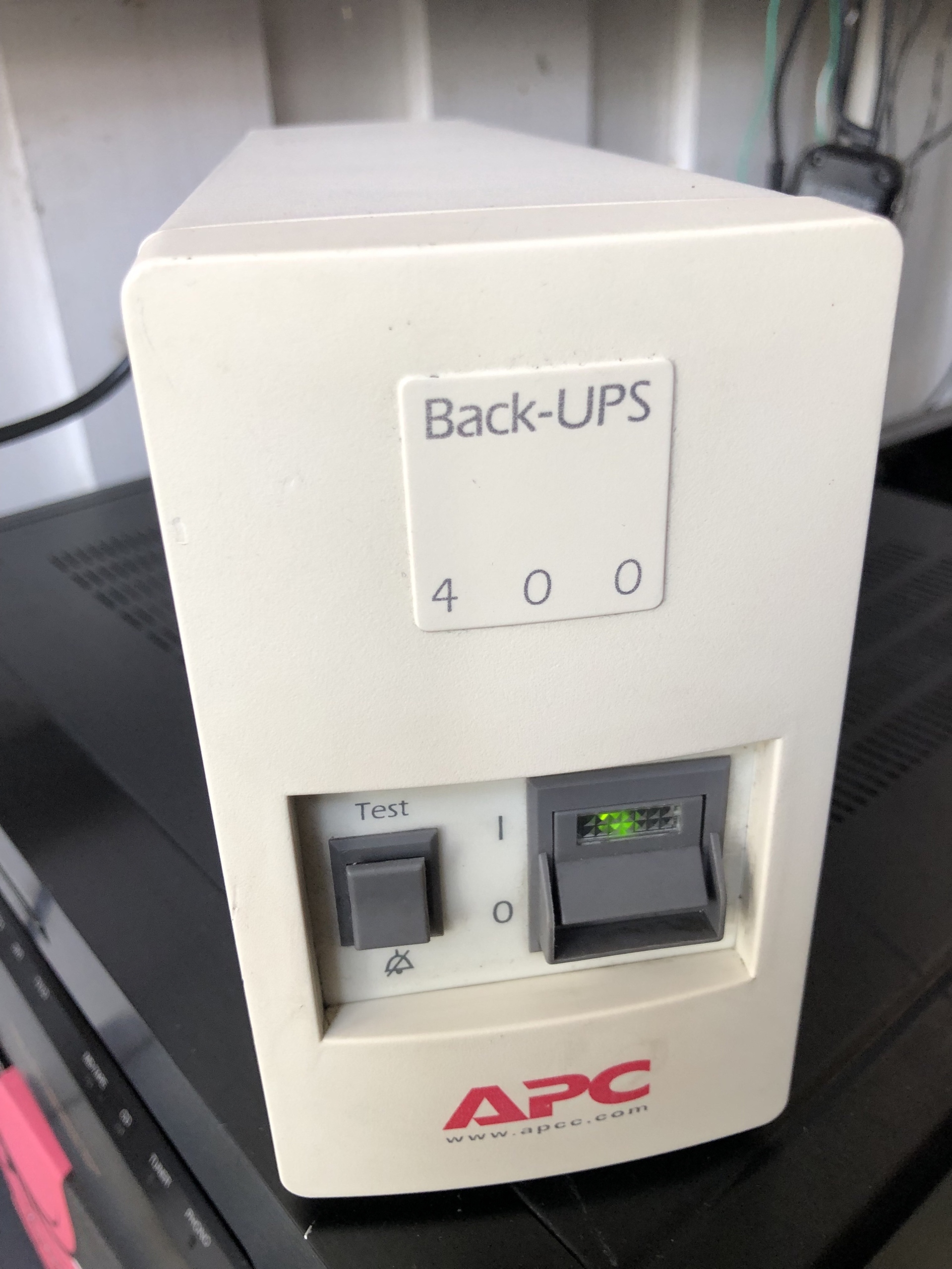 ZASILACZ AWARYJNY UPS APC BACKUPS 400 250W | Kokoszkowy | Kup teraz na ...