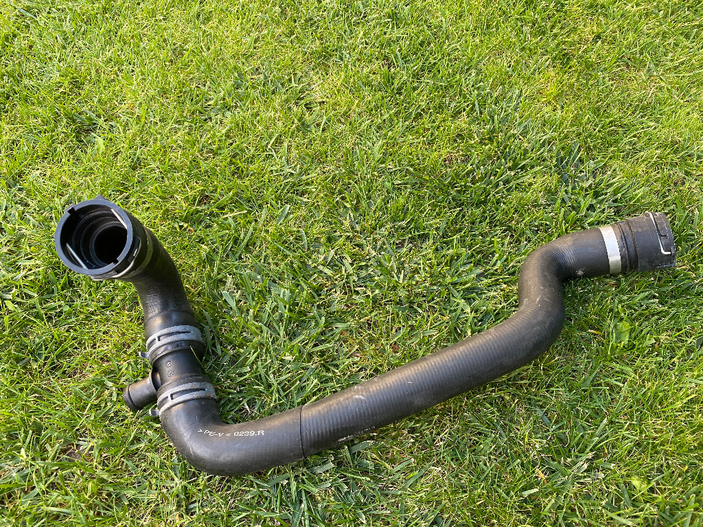 Przewód wody wąż rura Audi A4 A5 Q5 8K0122101G | Warszawa | Kup teraz ...