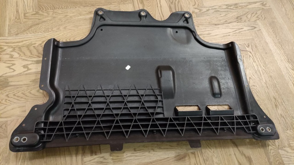 Osłona pod silnik VW Skoda 5QF825901A KOMPLET! | Lesznowola | Kup teraz ...