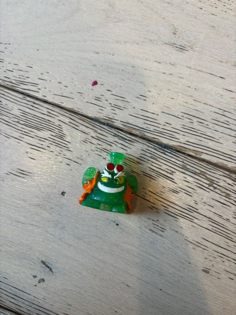 Owa figurka Profesor K Super Zings | Warszawa | Kup teraz na Allegro ...