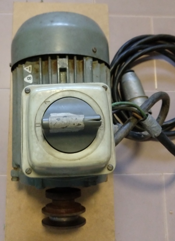 SILNIK ELEKTRYCZNY 3 FAZOWY 2,2kW 1420r 380V | Świątniki Górne | Kup ...