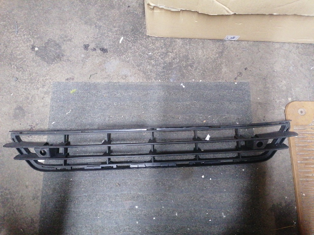 Kratka środkowa zderzaka Volvo S60 V60 31323859 | Lublin | Kup teraz na ...