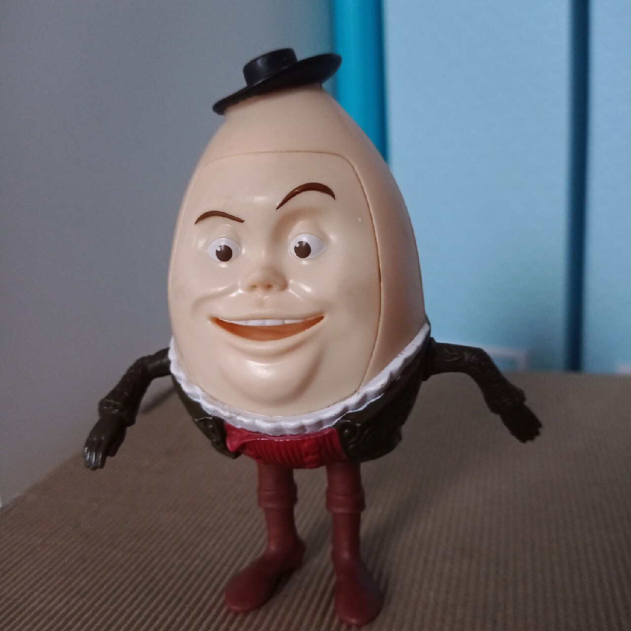 Figurka jajo Humpty Dumpty Kot w butach | Turośń Kościelna | Kup teraz ...