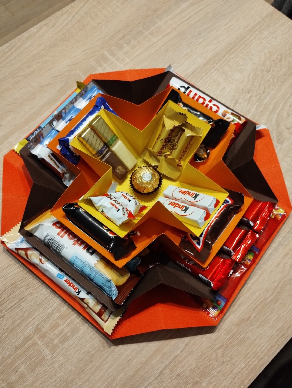 Big Exploding Box ze słodyczami PREZENT | Częstochowa | Kup teraz na ...