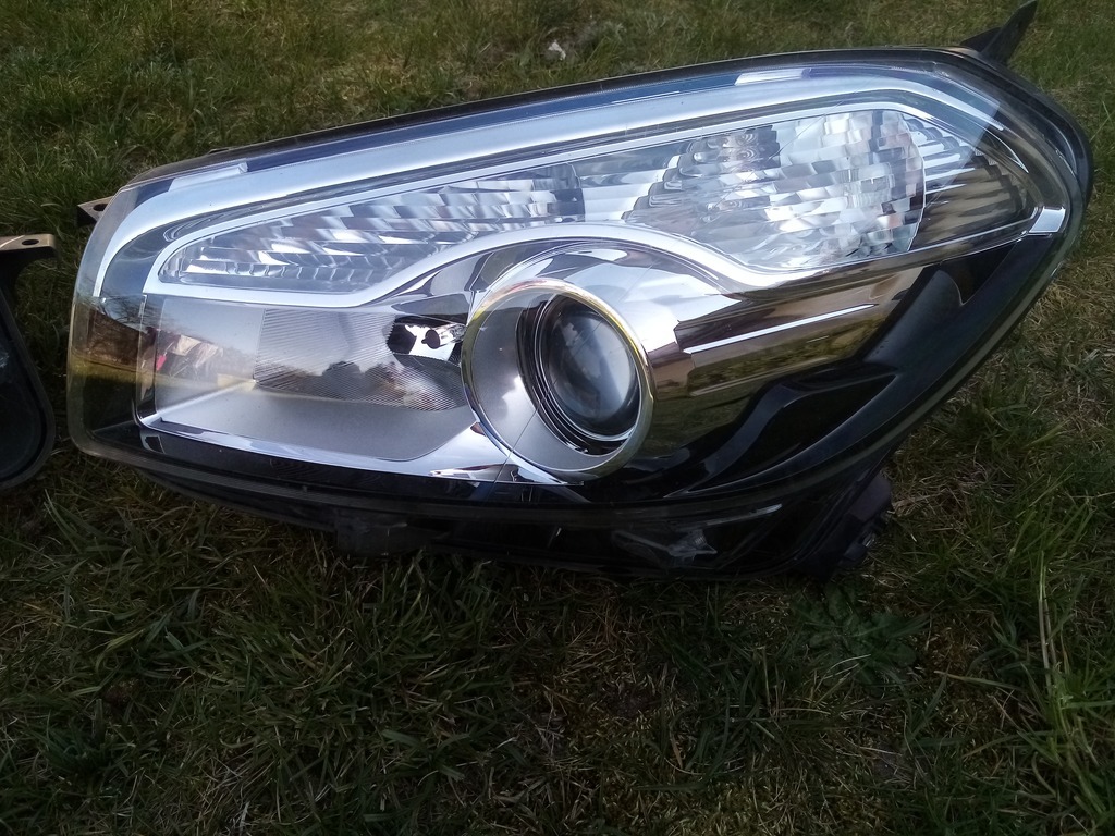 Lampy Reflektory Nissan Qashqai J10 IGŁY | Pyzdry | Kup teraz na ...