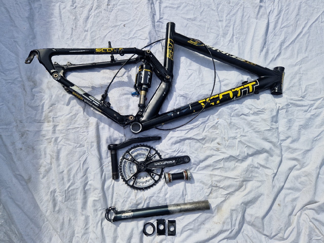 Rama rowerowa Scott Genius 26" + damper Scott TC + sztyca + korba ...