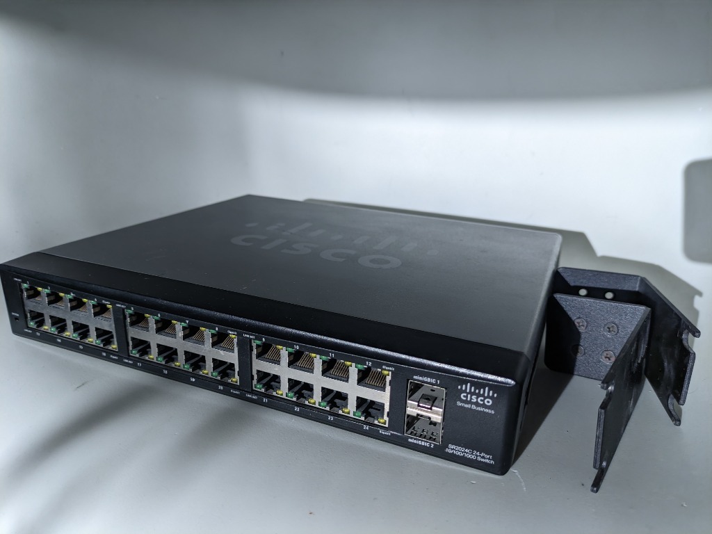 Cisco SR2024C 24port 1000Mbps Gigabit Switch 2xSFP | Bydgoszcz | Kup ...