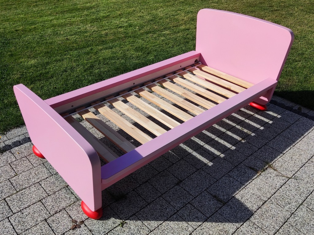 Łóżko Ikea MAMMUT różowe | Kobysewo | Kup teraz na Allegro Lokalnie