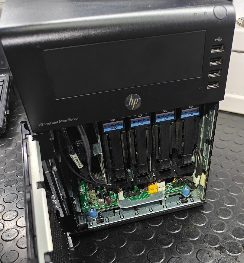 HP ProLiant MicroServer N36L HSTNS-5151 pod NAS | Tomaszów Mazowiecki ...