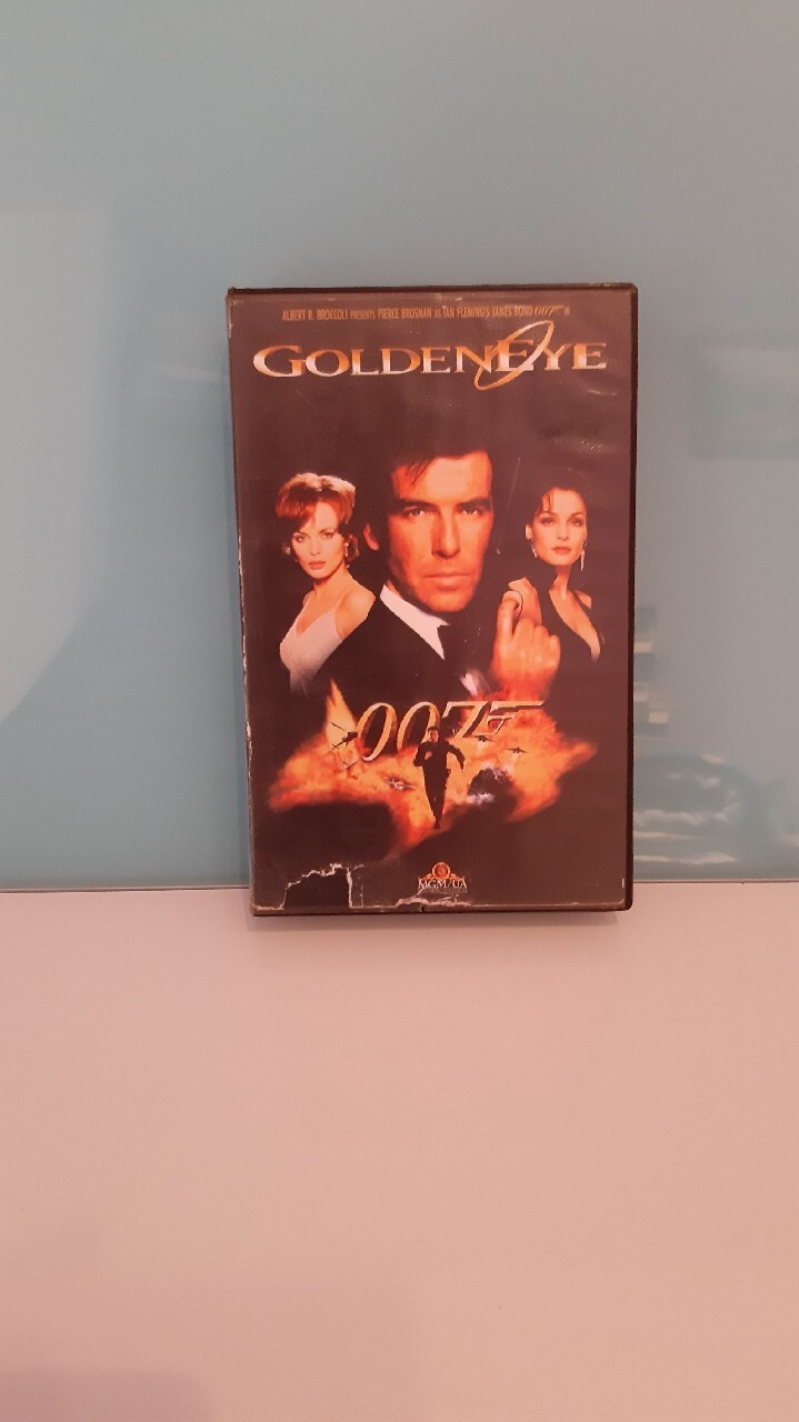 Goldeneye VHS. | Małkinia Górna | Licytacja na Allegro Lokalnie